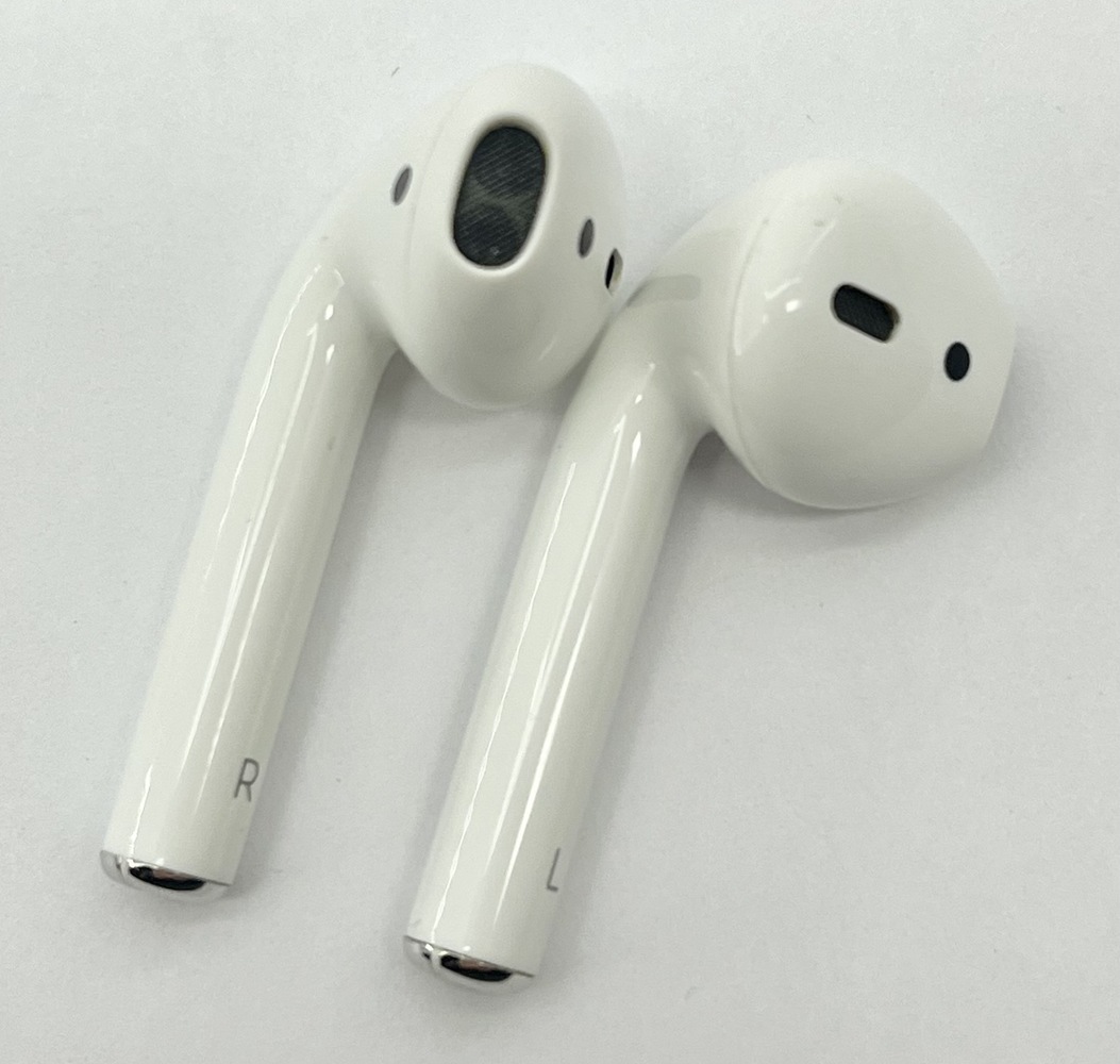 Apple AirPods 1st Gen Headphones- A1523 | Heartland Pawn & Jewelry