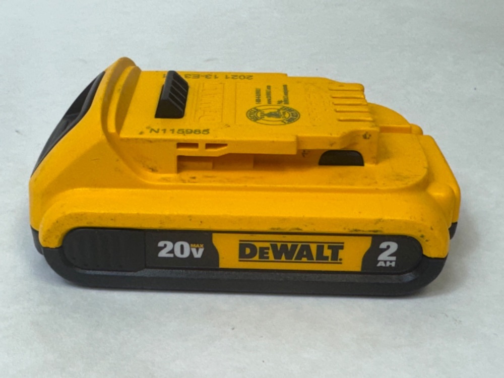Dewalt DCB203 2ah - Battery | Heartland Pawn & Jewelry