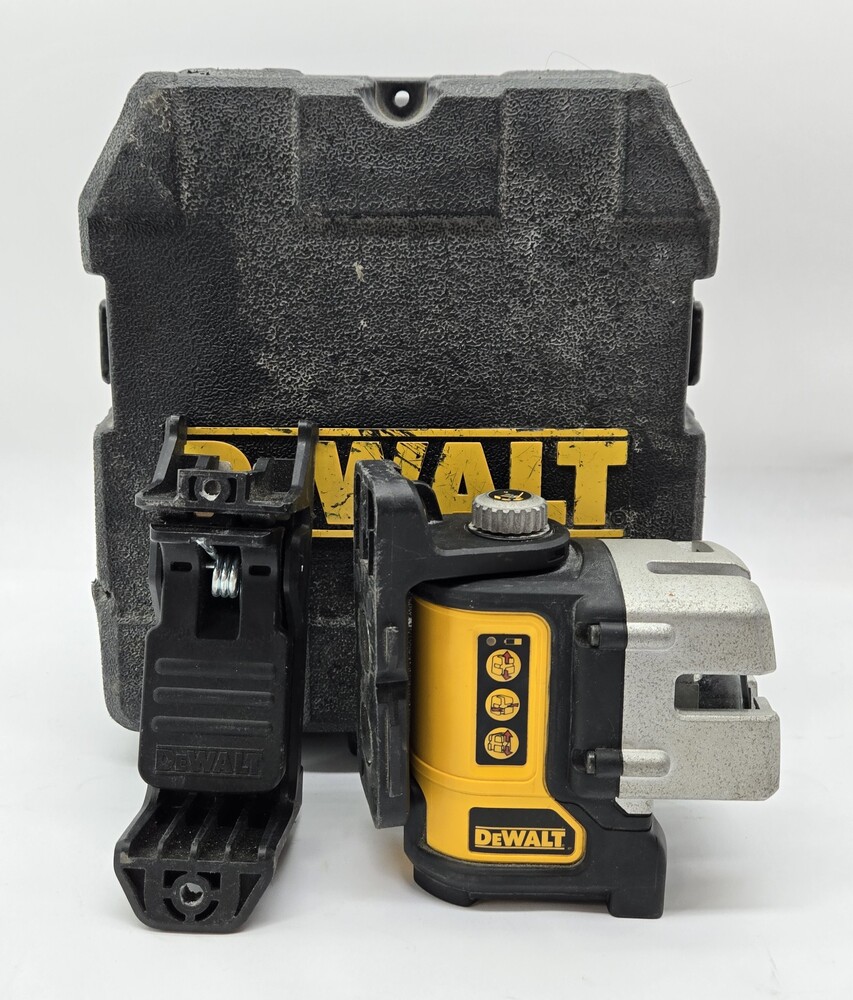 DeWalt DW089 3 Beam Red Line Laser Magnetic Back W/ Case | Heartland ...