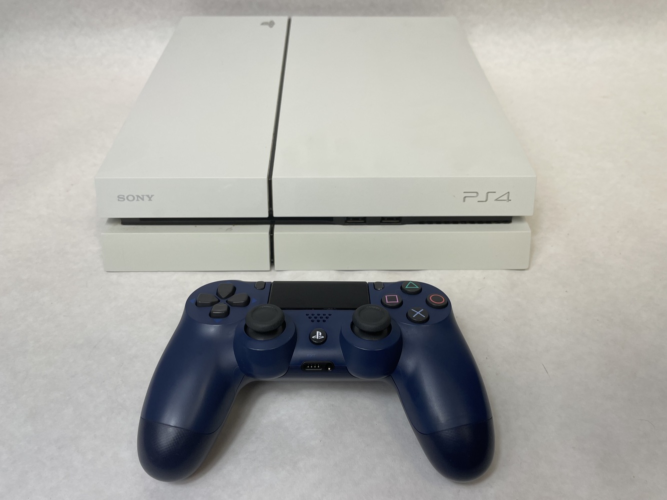 Sony PlayStation 4 - 1st Gen 500GB W/Controller | Heartland Pawn & Jewelry
