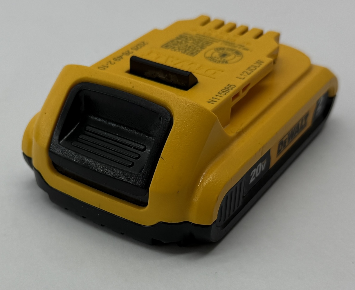 Dewalt DCB203 2Ah Li-Ion Battery Pack | Heartland Pawn & Jewelry