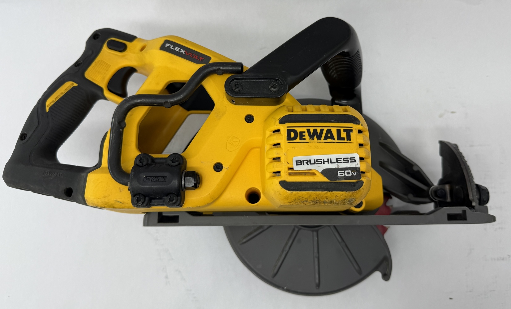 DeWalt DCS577 FlexVolt 7 1/4" Worm Drive Style Saw - Tool Only ...