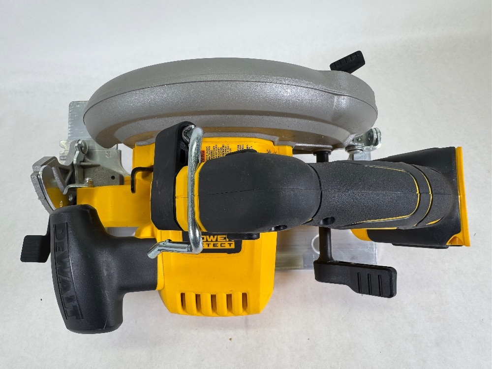 Dewalt DCS574 7-1/4 in. Cordless Power Detect Circular Saw - TOOL ONLY ...